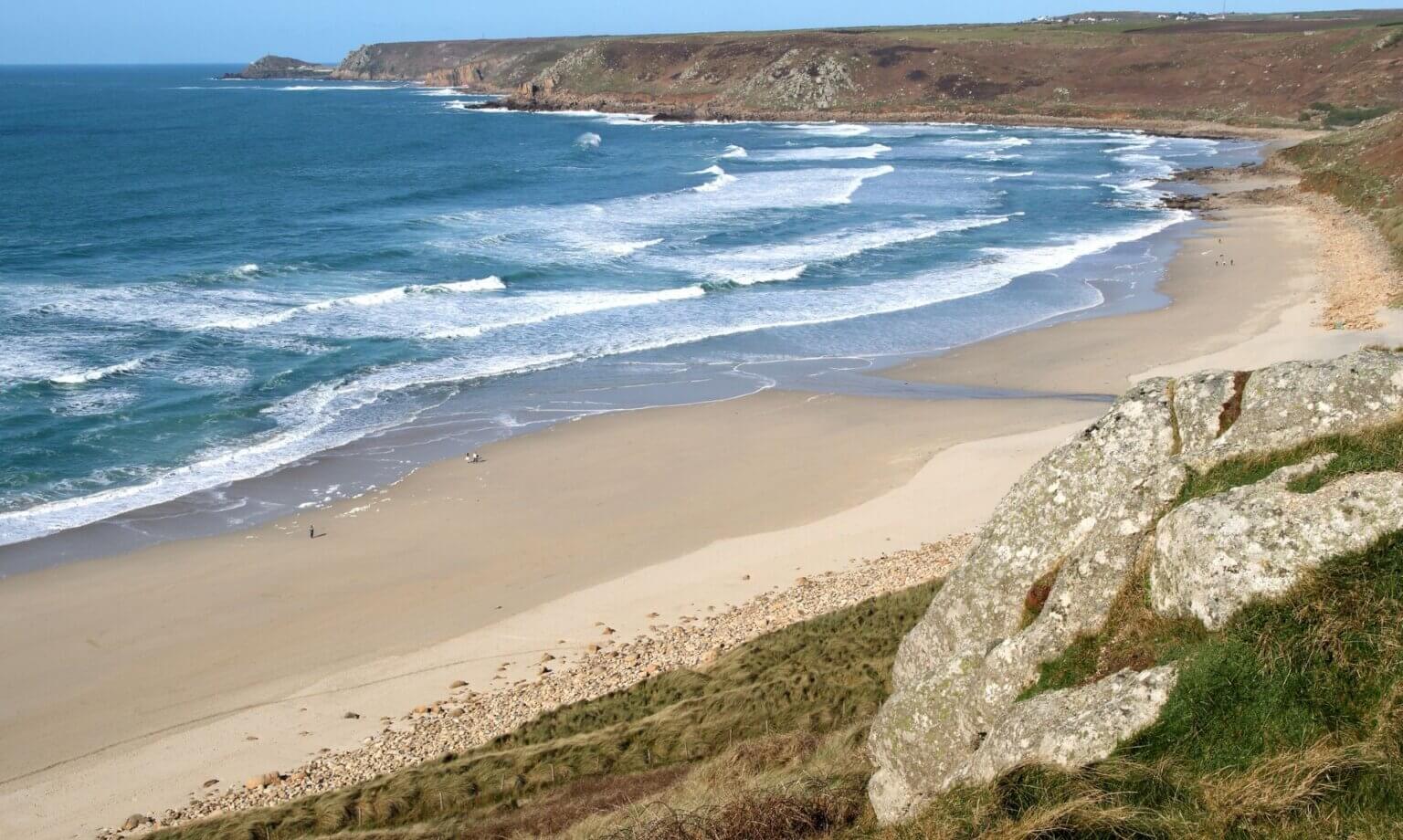 Cornwall’s Top Surfing Spots: Where to Catch the Best Waves - CornishStuff