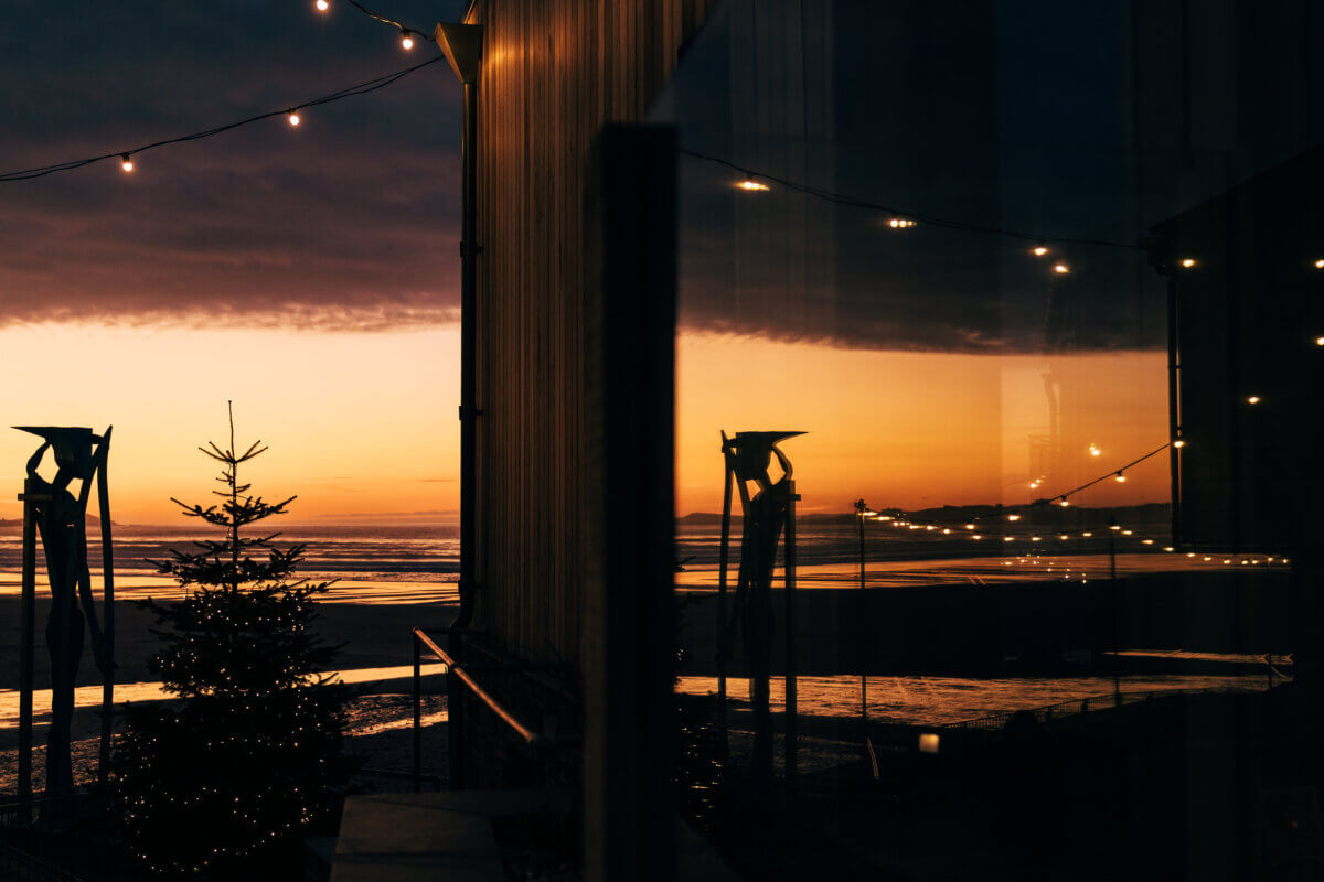 Cornwall’s First Beachside Ice Rink to Open at Watergate Bay This ...