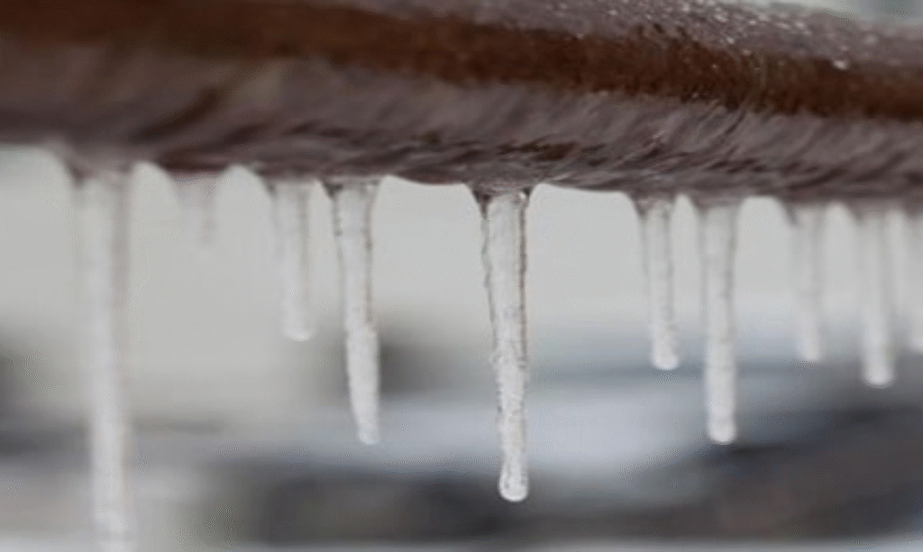Are Your Pipes About to Burst? Warning Issued as Cold Snap Hits ...